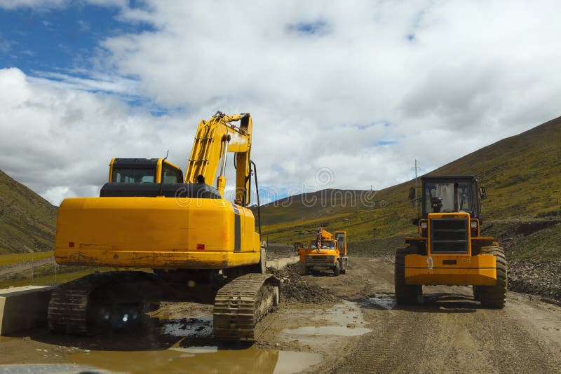 Excavator in road stock image. Image of haul, field, excavation - 29372941