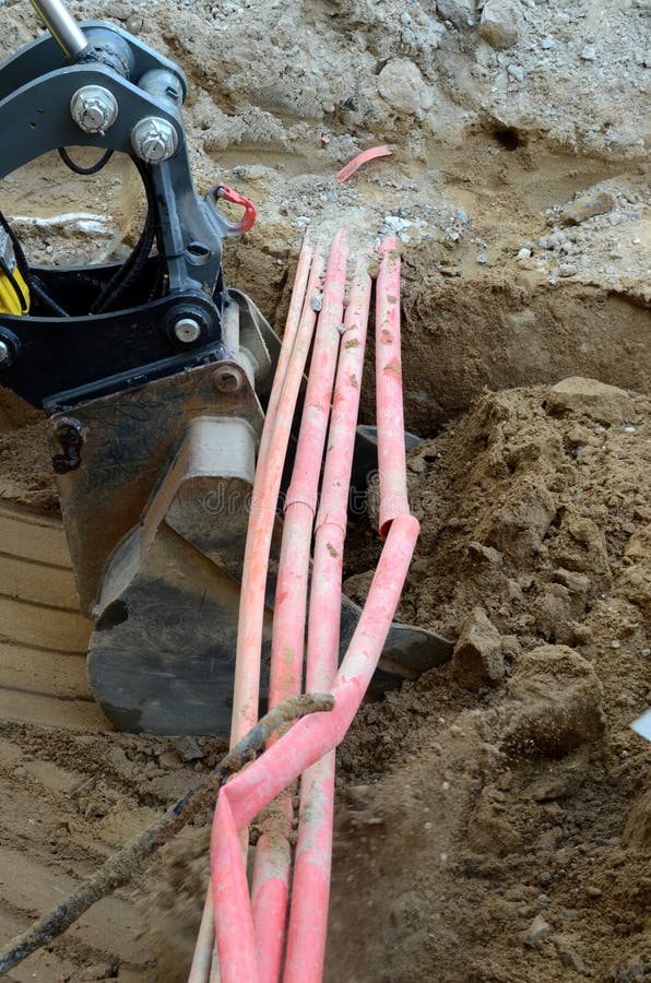 Escavator and cables stock photo. Image of digging, navvy - 119005364