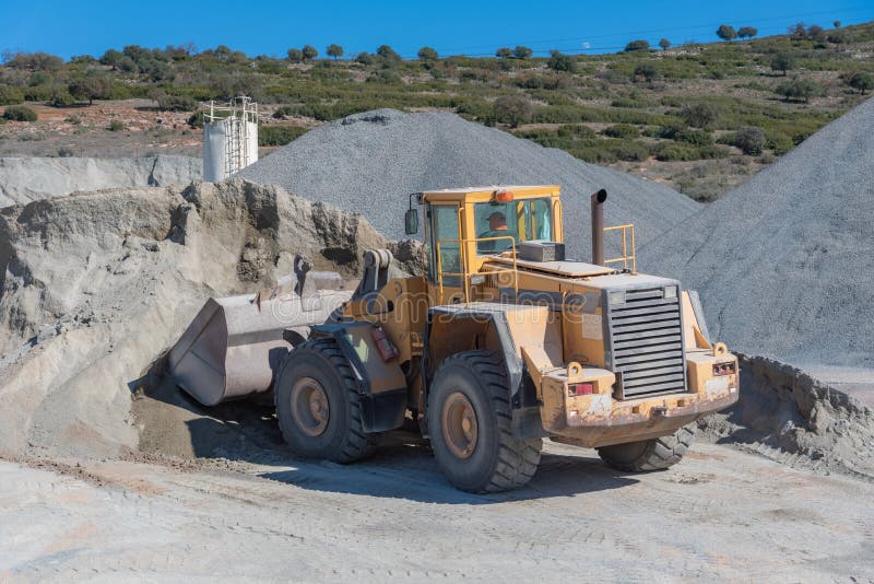 Excavator Shovel Moving Sand Editorial Photography - Image of transport ...