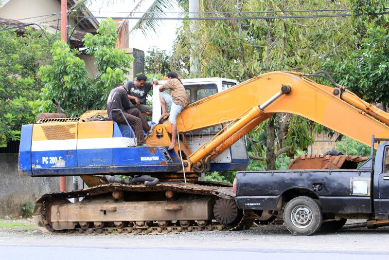 Excavator editorial photo. Image of central, technician - 48487851