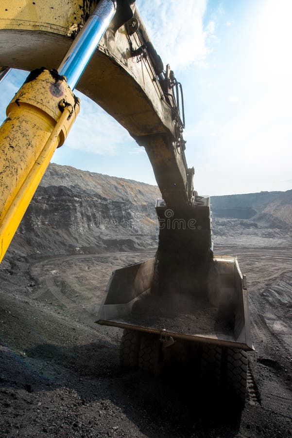 Excavator at Work in Open Pit Stock Image - Image of energy, dirt: 74091219
