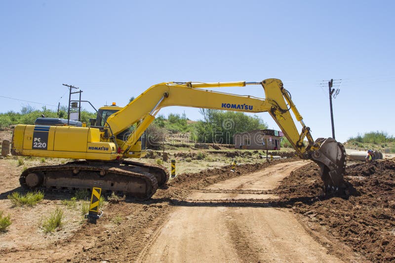 Excavator editorial stock photo. Image of digger, borrow - 22590128