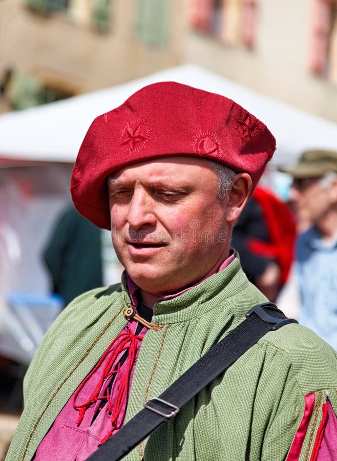Executor medieval da rua fotografia editorial. Imagem de povos - 27602927