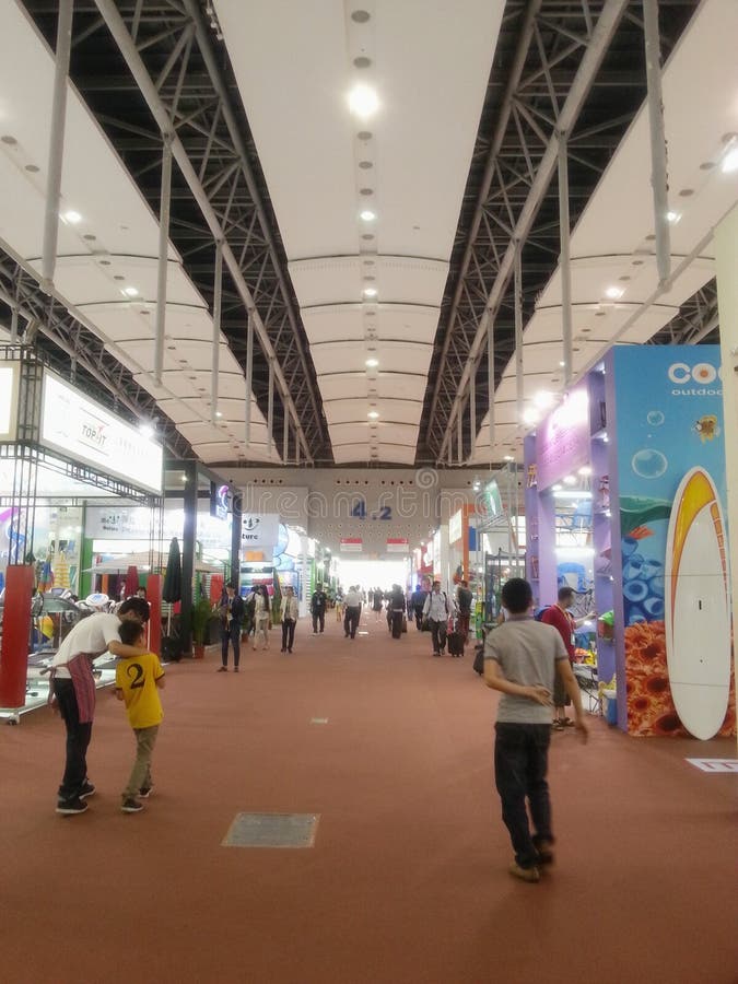 Exhibition Hall Canton Fair 2013 Editorial Stock Image - Image of group ...