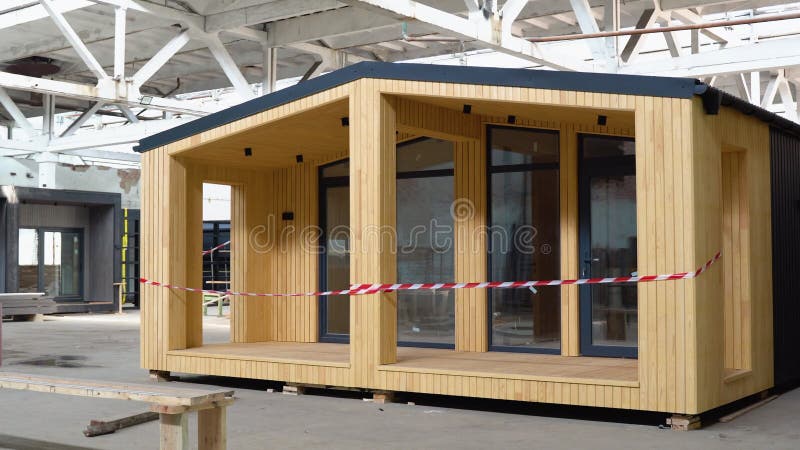 Exhibition of New and Modern Prefabricated Modular House from Composite ...