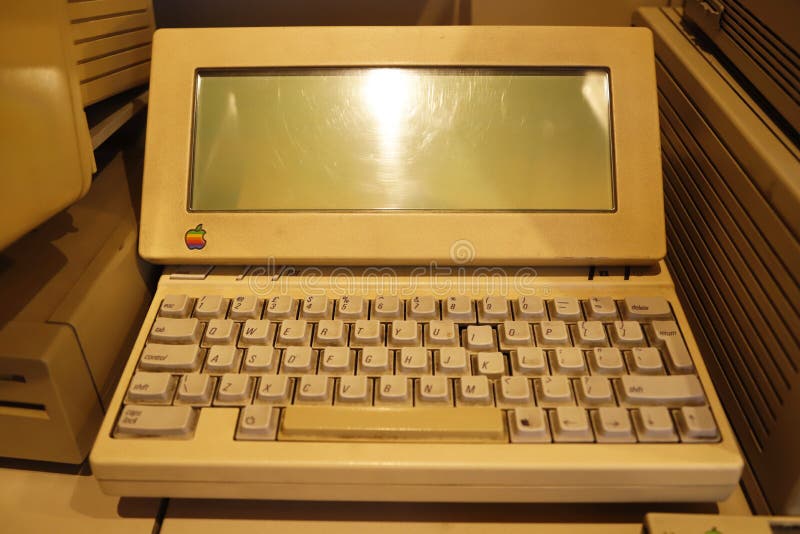Apple Macintosh 128k editorial stock image. Image of computers - 19134614