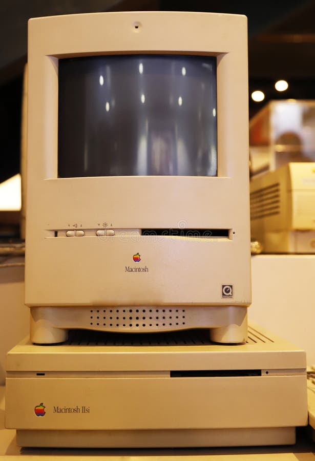 Apple Macintosh 128k editorial stock image. Image of computers - 19134614