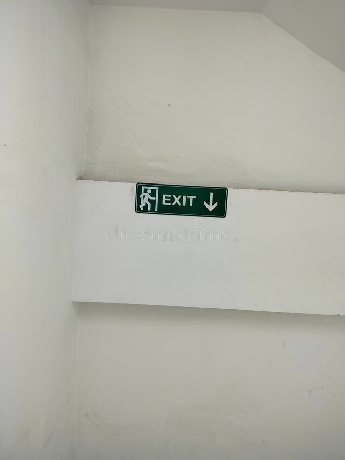 Sign : Emergency Exit Sign at Path Way Indoor Building Public Facility ...