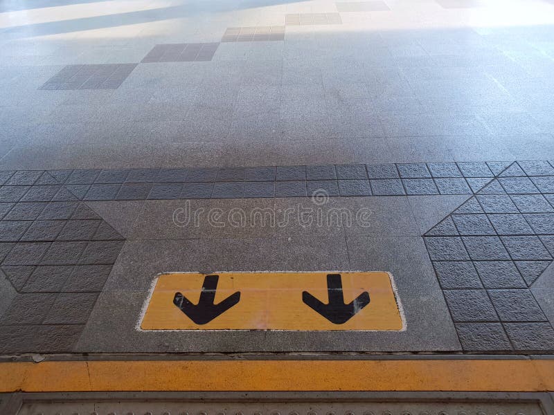 Exit Sign on Skytrain Platform, Arrow Signs at the Railway Station ...