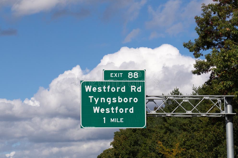 Exit 88 sign on US-3 stock photo. Image of tyngsboro - 343277812