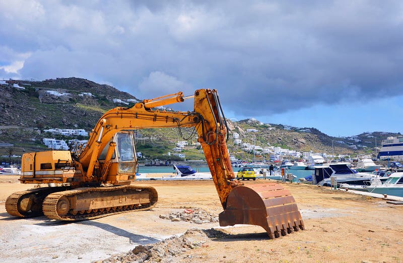 Exkavator, Der an Dem Aufbau Marinedock Arbeitet Stockbild - Bild von ...