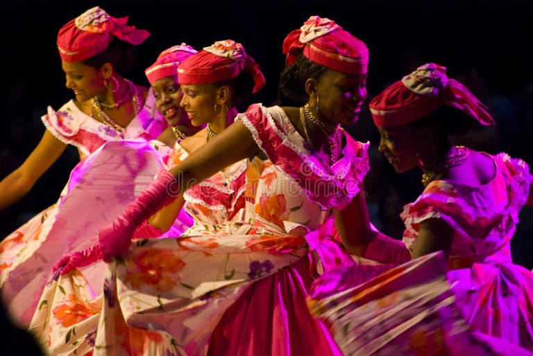 4,249 Exotic Chinise Dancers Stock Photos - Free & Royalty-Free Stock ...