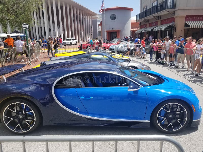Side View of Chiron Pagani and LA Ferrari Editorial Photography - Image ...