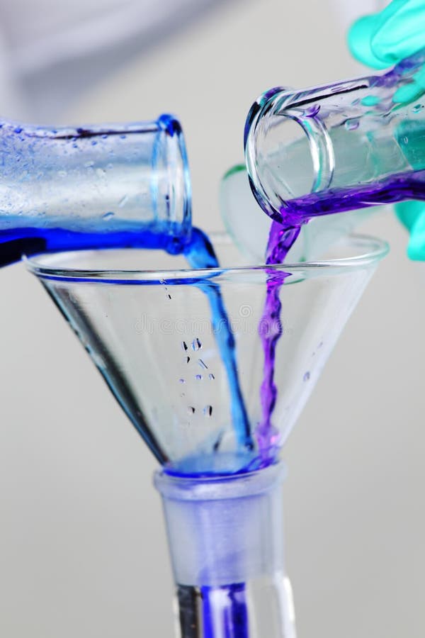 Expérience chimique image stock. Image du santé, biotechnologie - 28406759