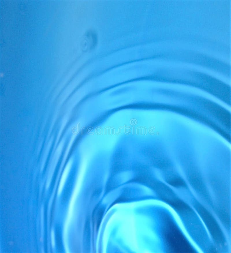 Expanding Waves of a Drop of Water Stock Image - Image of wave, line ...