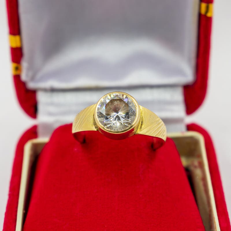 Expensive Gold Ring with Diamond Stock Photo - Image of jewellery ...