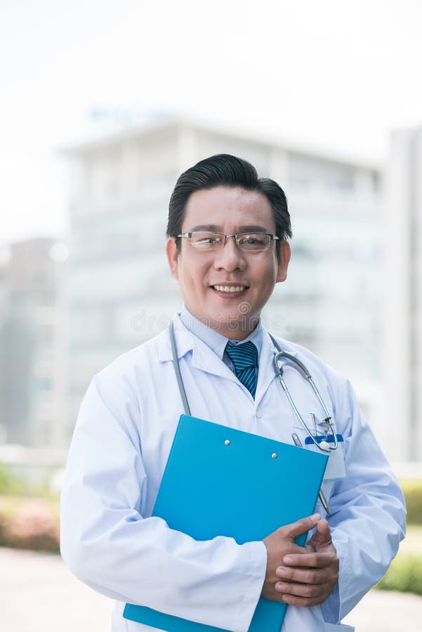 Experienced Asian Practitioner Stock Photo - Image of person, labcoat ...