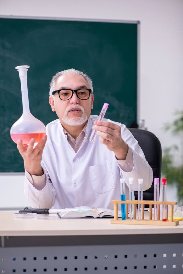 Experienced Old Scientist Working in the Lab Stock Image - Image of ...