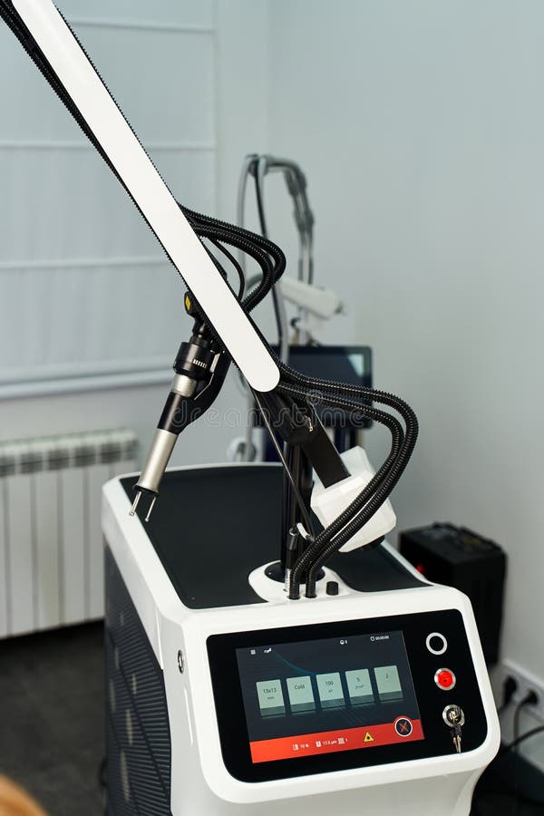 Expert Dermatology Procedure Using Advanced Technology Stock Photos ...