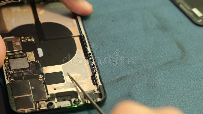 Expert Phone Repair Process with Detailed Steps for Fixing Internal ...