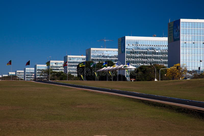 Explanada Brasilia De Los Ministerios Imagen de archivo editorial ...