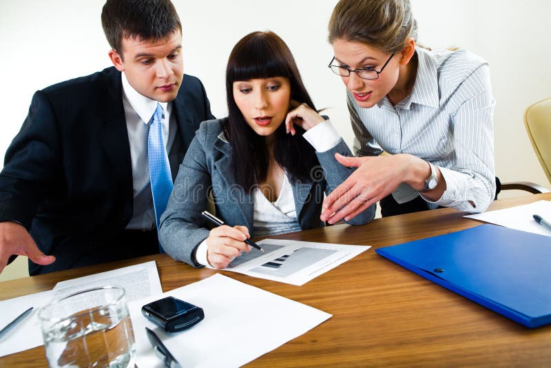 Explication du plan photo stock. Image du associé, homme - 8866748