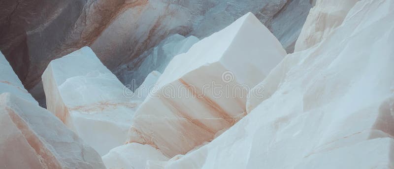 Exploration of Quartz Veins with Contrasting Rock Formations in Natural ...