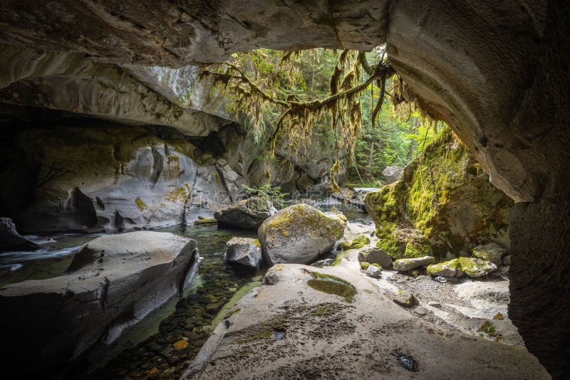 Little Huson Caves in Northern Vancouver Island Stock Photo - Image of ...