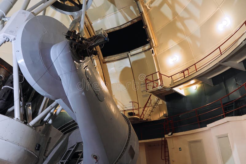 Exploring the Universe Interior of Building with Large Telescope ...