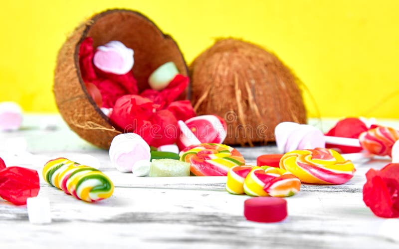 Explosion Des Sucreries De La Noix De Coco Image stock - Image du ...