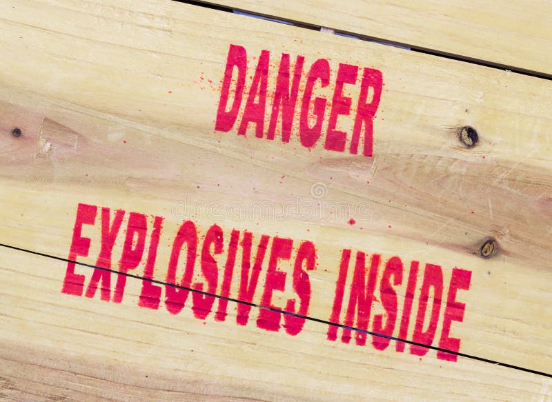 Explosivos del peligro imagen de archivo. Imagen de bomba - 38644797