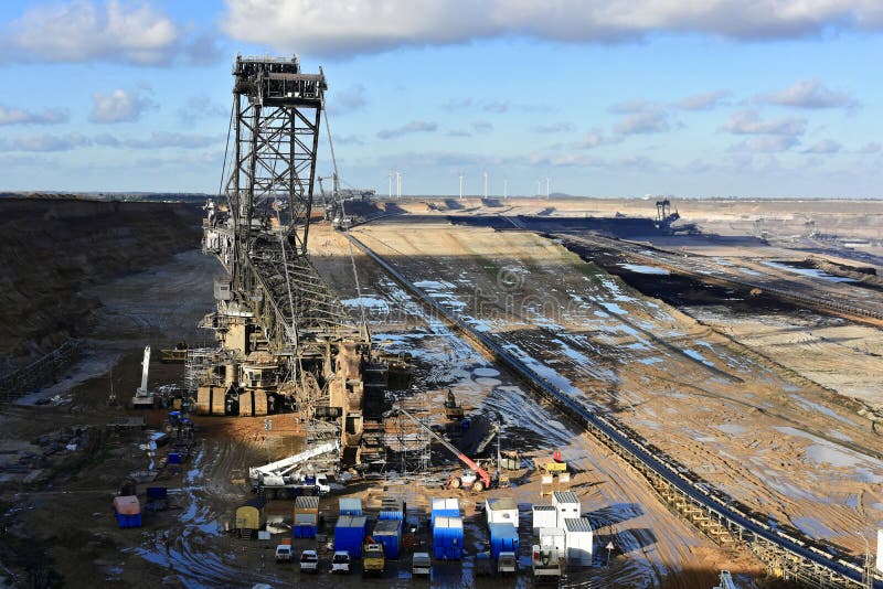 Explotación Minera Abierta Del Lignito Foto de archivo - Imagen de ...