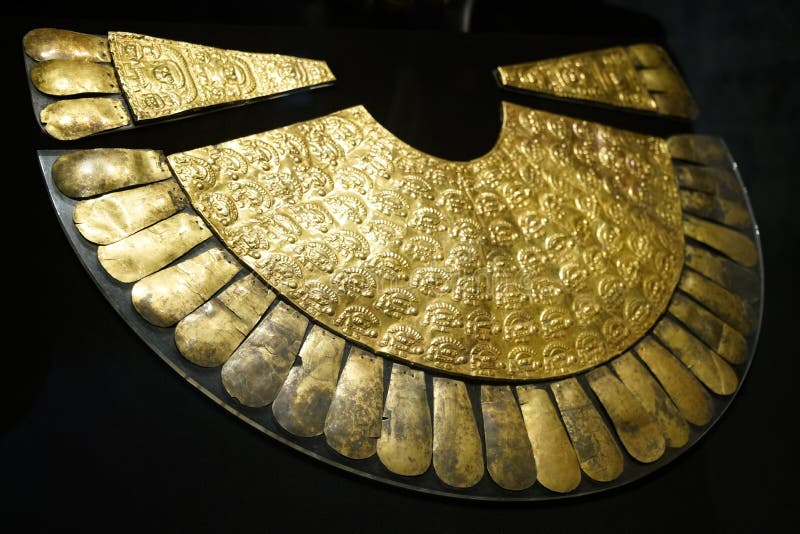 Collar del inca imagen de archivo. Imagen de azul, verde - 47742425