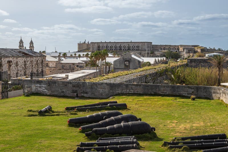 Artillery in the Fortress of Bermuda Stock Image - Image of walls ...