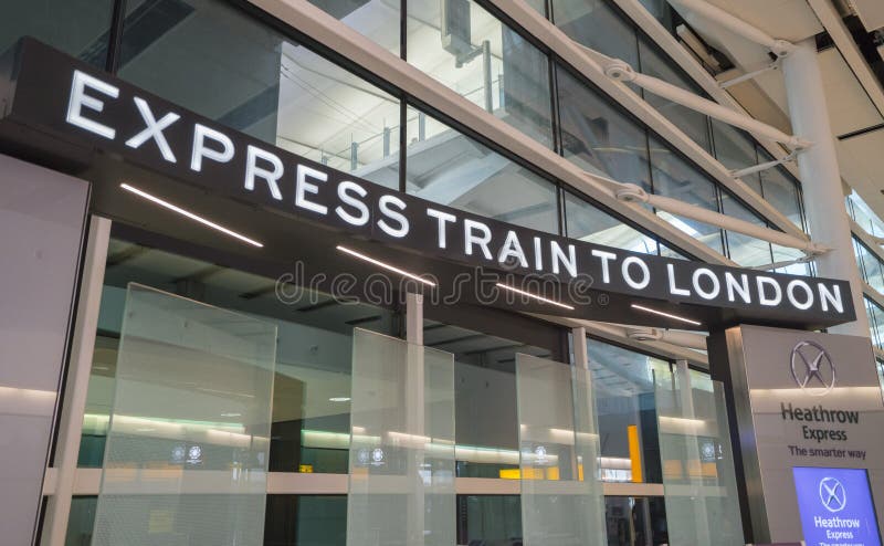Express Train To London from Heathrow - LONDON, ENGLAND - SEPTEMBER 14 ...