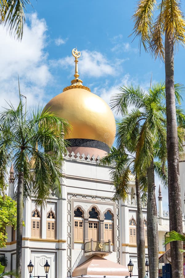 Exquisite Sultan S Mosque with a Bright Yellow Rooftop and Lush Palm ...