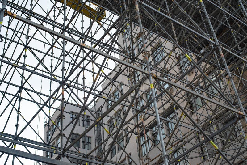 Extensive Scaffolding Providing Platforms for Work in Progress on a ...
