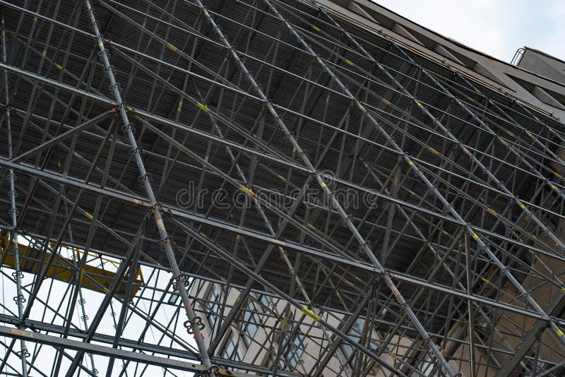 Extensive Scaffolding Providing Platforms for Work in Progress on a ...