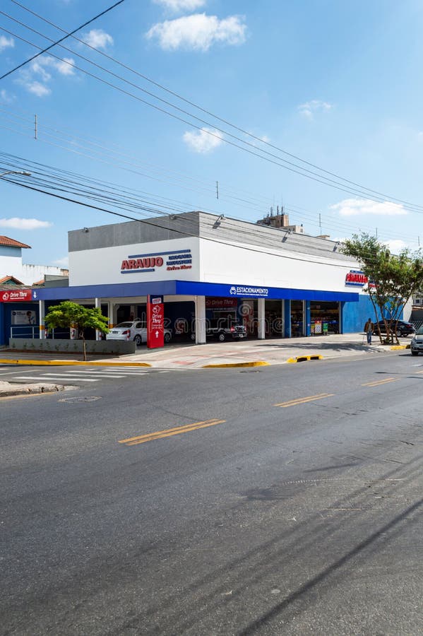 Exterior of Araujo Drogaria Drugstore Editorial Stock Photo - Image of ...