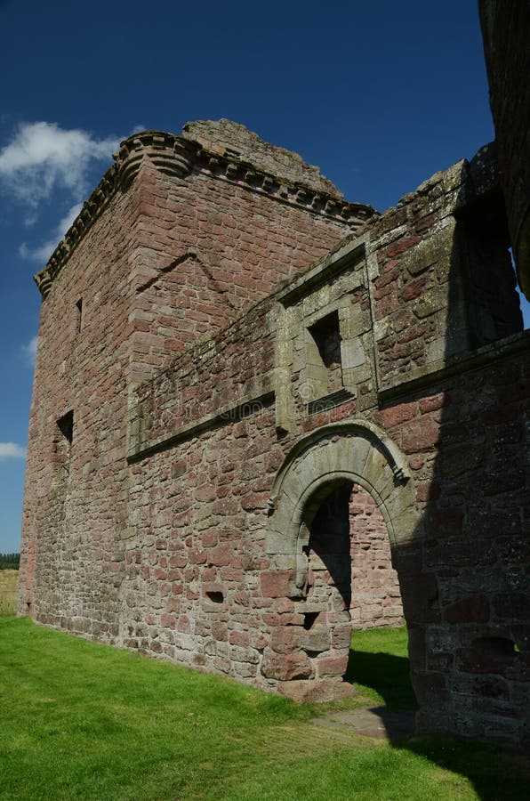 Burleigh Castle Ruins, Scotland Stock Photo - Image of ruin, historic ...