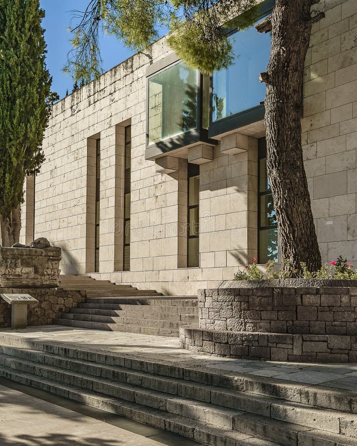 Delphi Archaeological Museum, Greece Stock Image - Image of historical ...