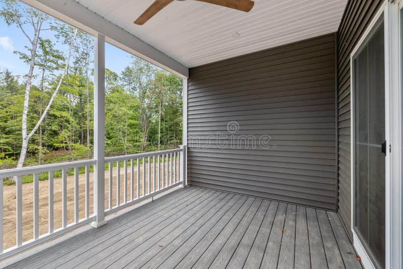 Exterior of a Modern Ranch House Near the Forest on a Sunny Day Stock ...