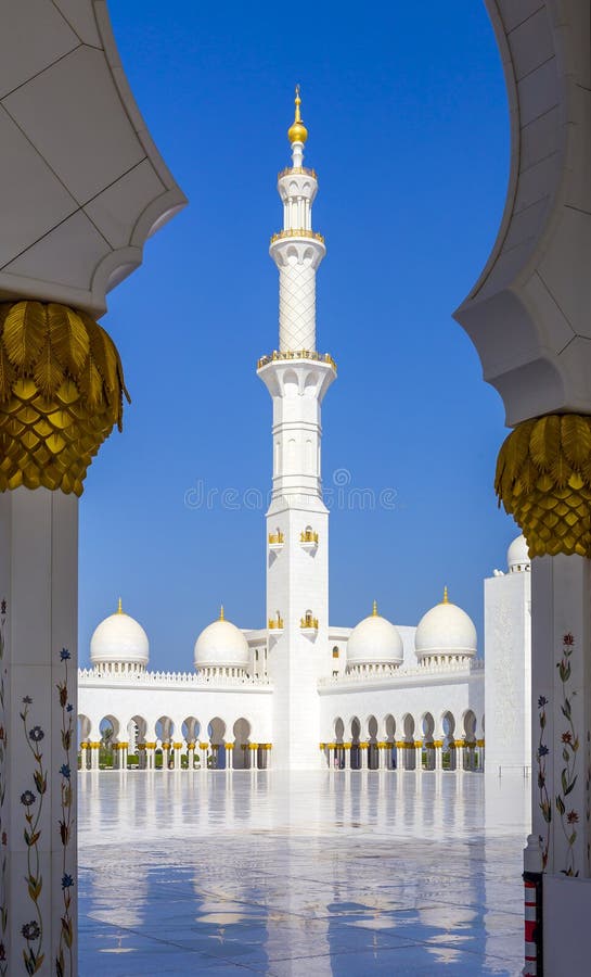 Exterior and Side View of the Abu Dhabi`s Mosque - Sheikh Zayed Mosque ...