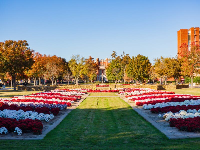 Exterior View of the Bizzell Memorial Library Editorial Photo - Image ...