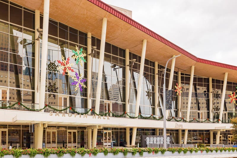 Exterior View of the Hobby Center for the Performing Arts Editorial ...