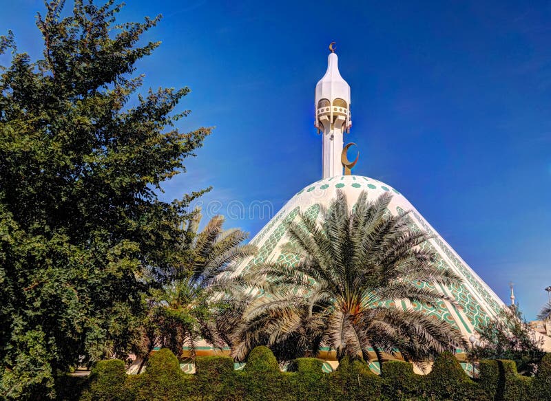 Fatima Mosque stock image. Image of minaret, fatma, kuwait - 7236415