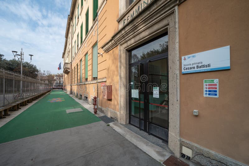 External view of school editorial photo. Image of outdoor - 202218871