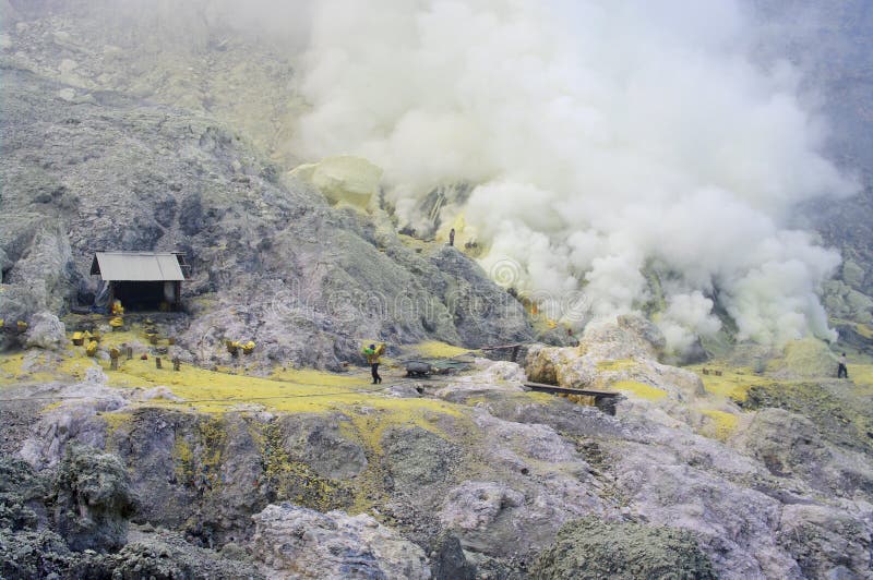 Extracting Sulphur Inside Kawah Ijen Crater Stock Photo - Image of ...
