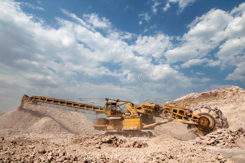 Extraction of clay stock photo. Image of machinery, machine - 20052044