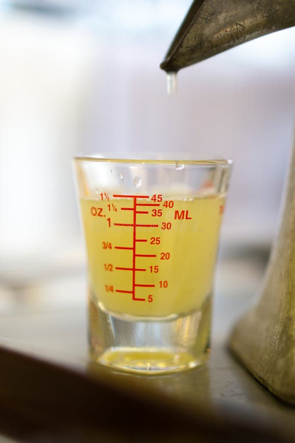 Extractor Squeeze Thai Lemon Juice into Beaker. Stock Image - Image of ...